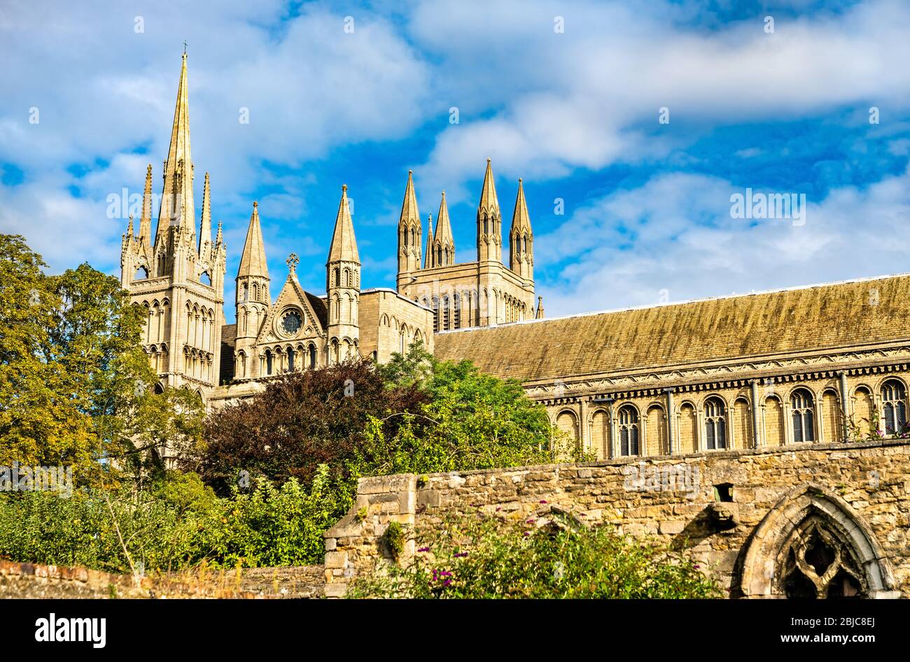 Peterborough cathedral facade architecture hi-res stock photography and ...