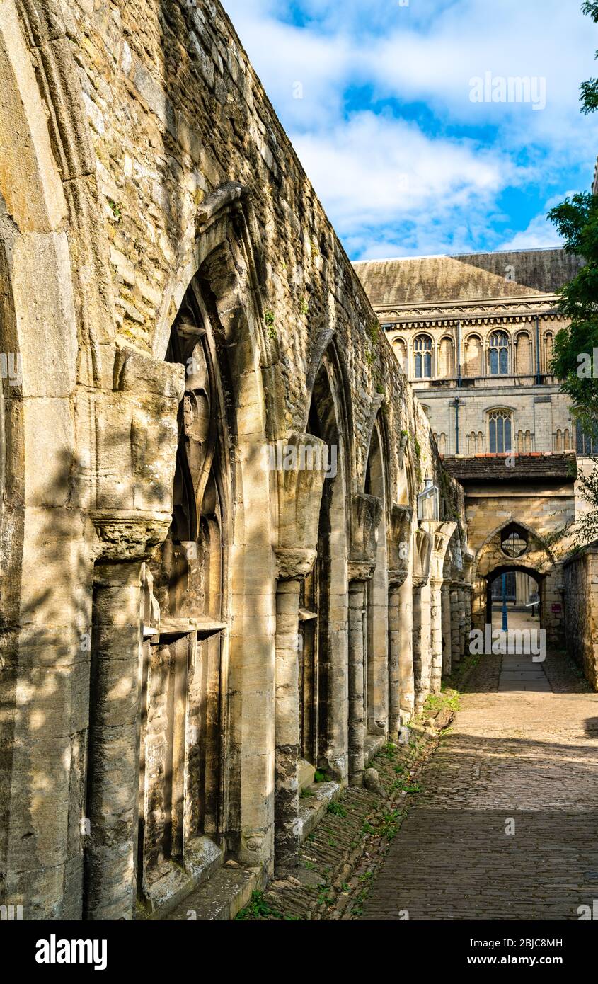 Peterborough cathedral facade architecture hi-res stock photography and ...
