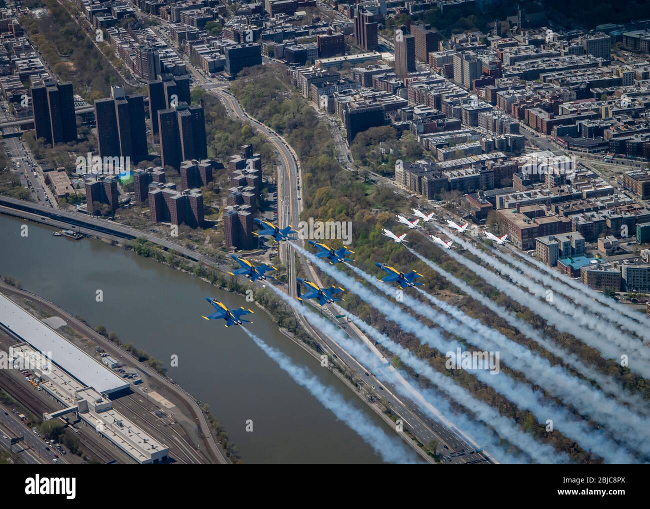 Aerial flyover from left right hi-res stock photography and images - Alamy