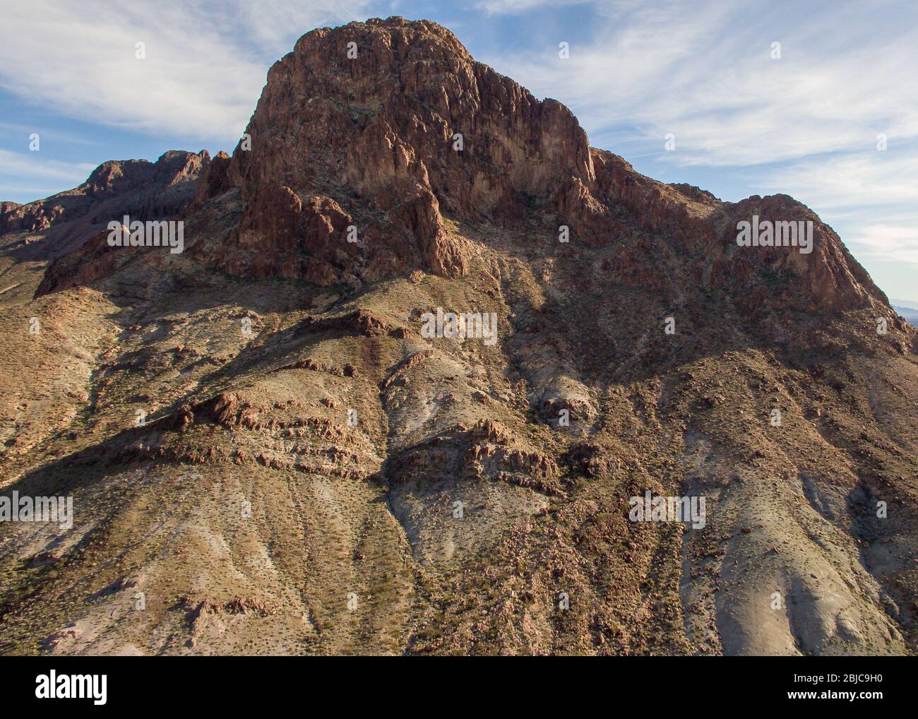 Butte south of Oatman, along Route 66 / Oatman Highway in Arizona Stock ...