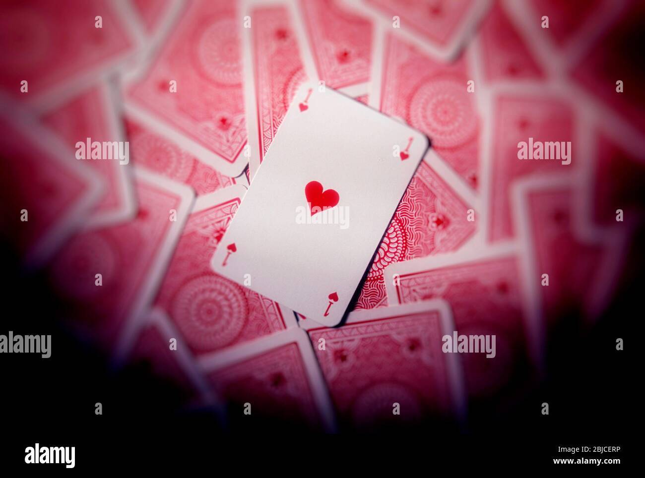 Playing card heart hi-res stock photography and images - Alamy