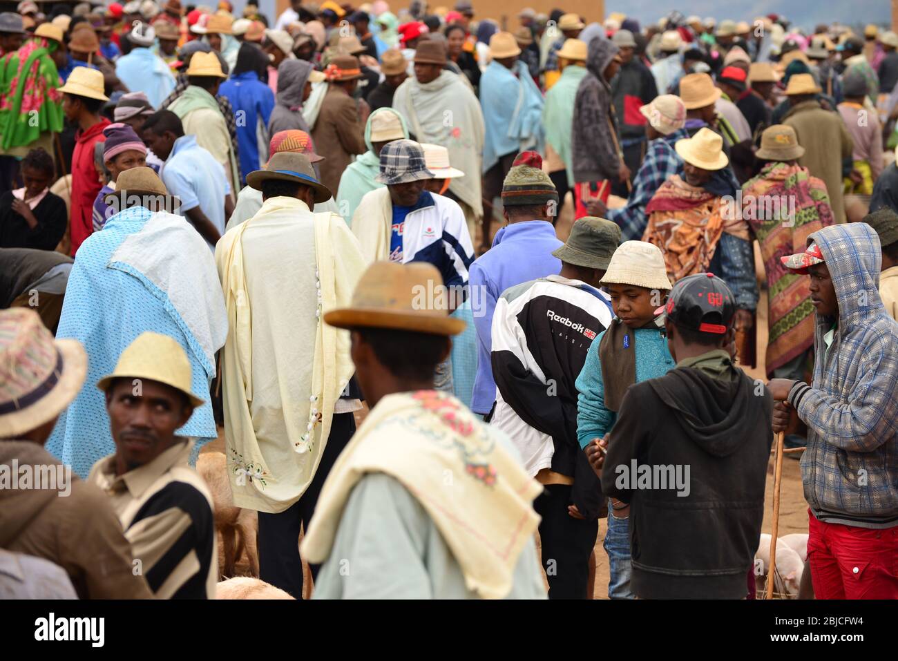 Gathering of people hi-res stock photography and images - Alamy