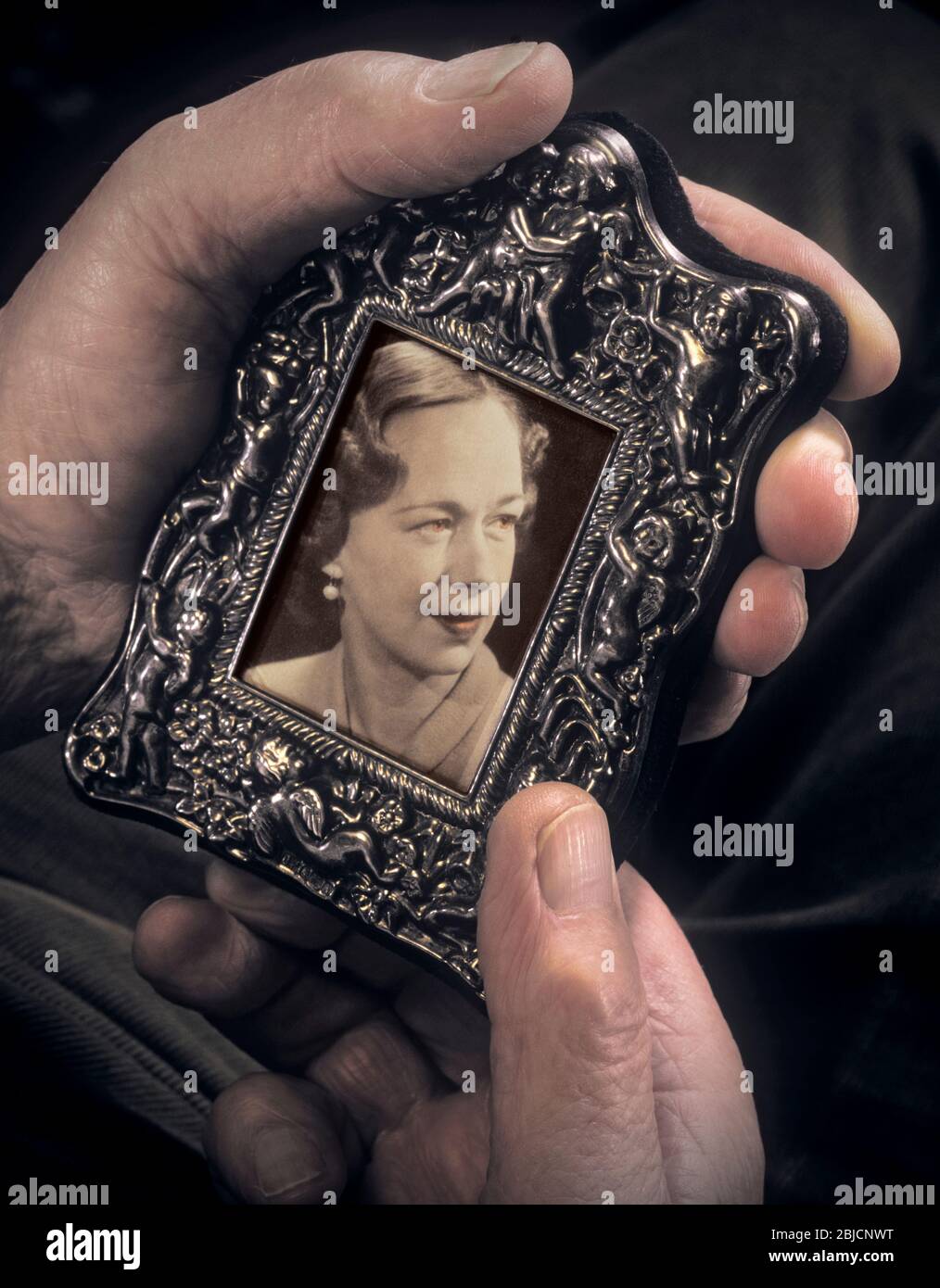 Concepts love bereavement memories family hi-res stock photography and ...