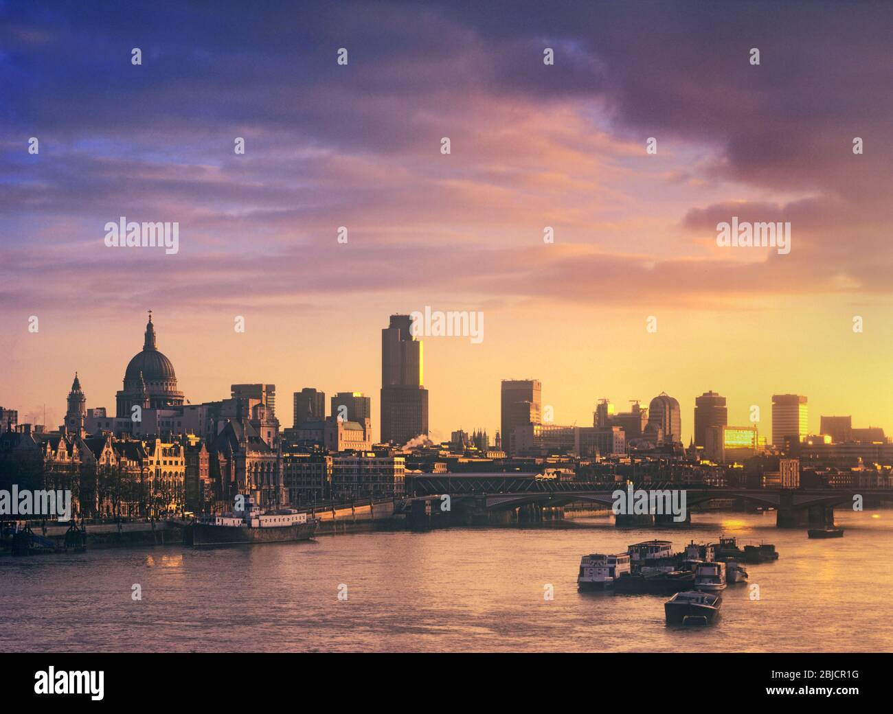 1990s architecture hi-res stock photography and images - Alamy