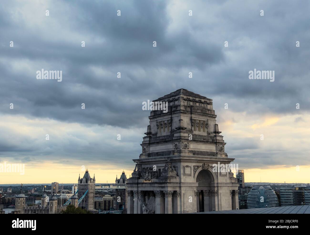 London rooftop bar hi-res stock photography and images - Alamy