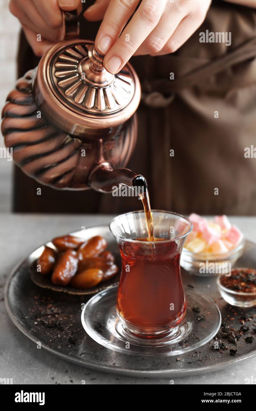Poring Tea High Resolution Stock Photography and Images - Alamy