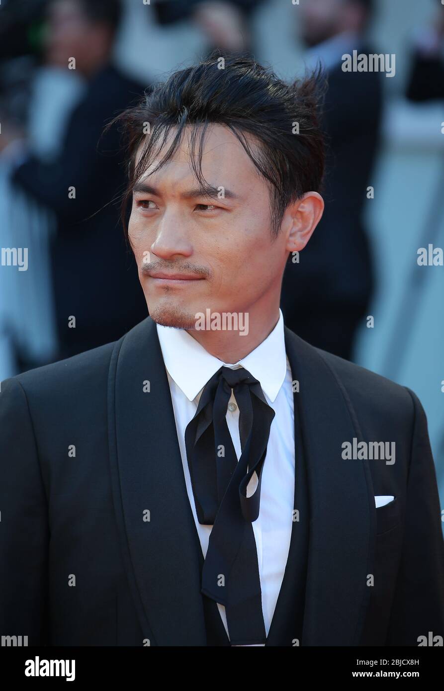 VENICE, ITALY - SEPTEMBER 09: Le Geng walks the red carpet ahead the ...