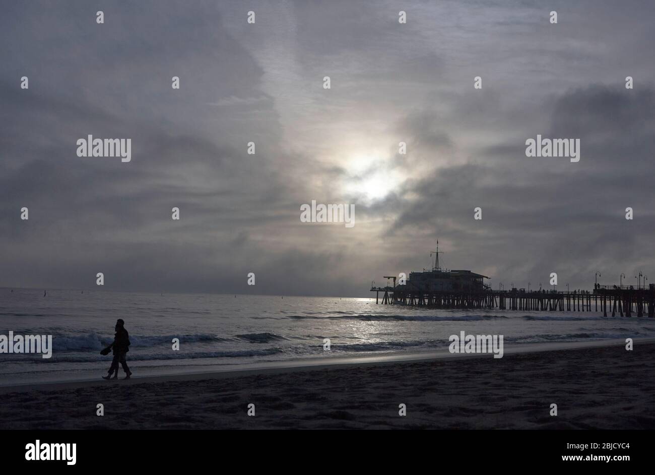 Couple extravagant hi-res stock photography and images - Alamy