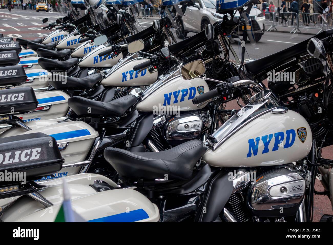 Nypd logo hi-res stock photography and images - Alamy