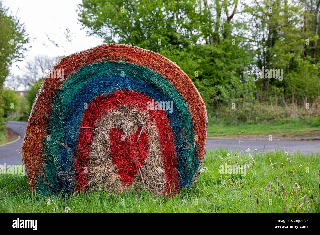 Painted hay bale hi-res stock photography and images - Alamy