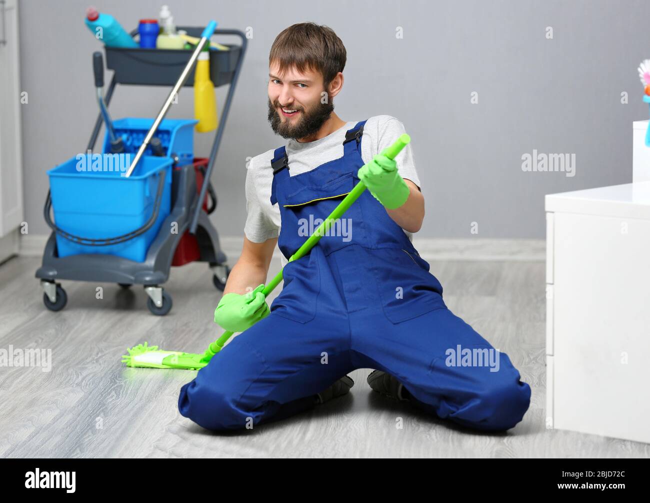 Man mop funny hi-res stock photography and images - Alamy