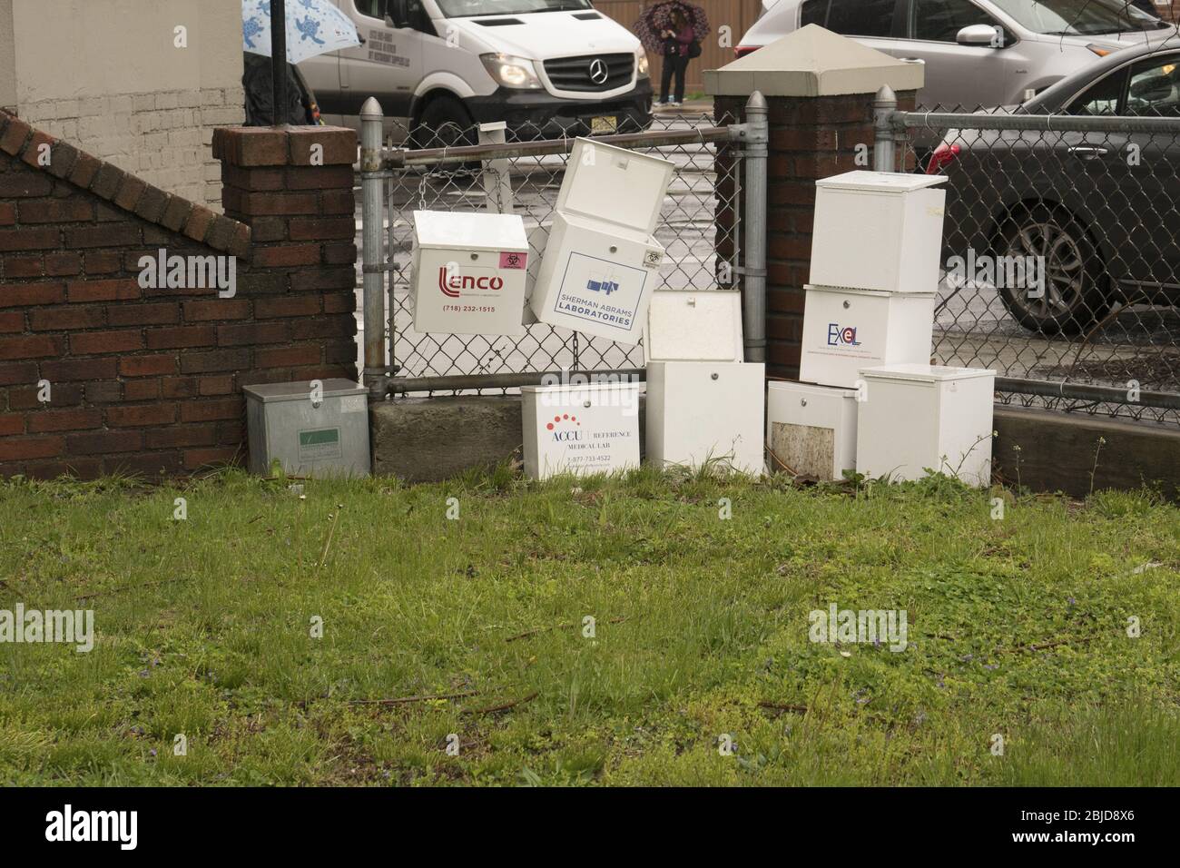 Medical testing laboratories hi-res stock photography and images - Alamy