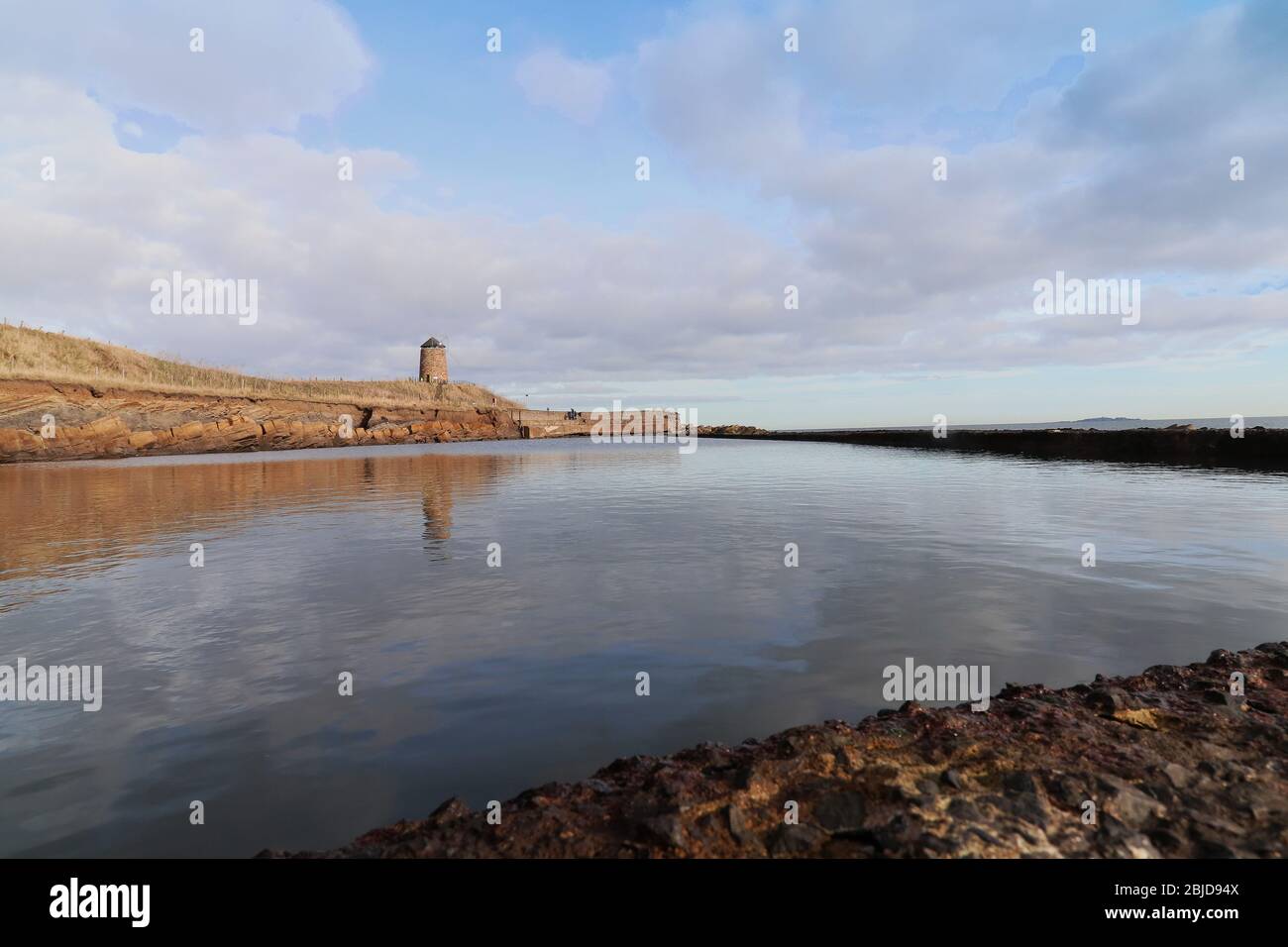 Man made sea tidal swimming pool hi-res stock photography and images ...