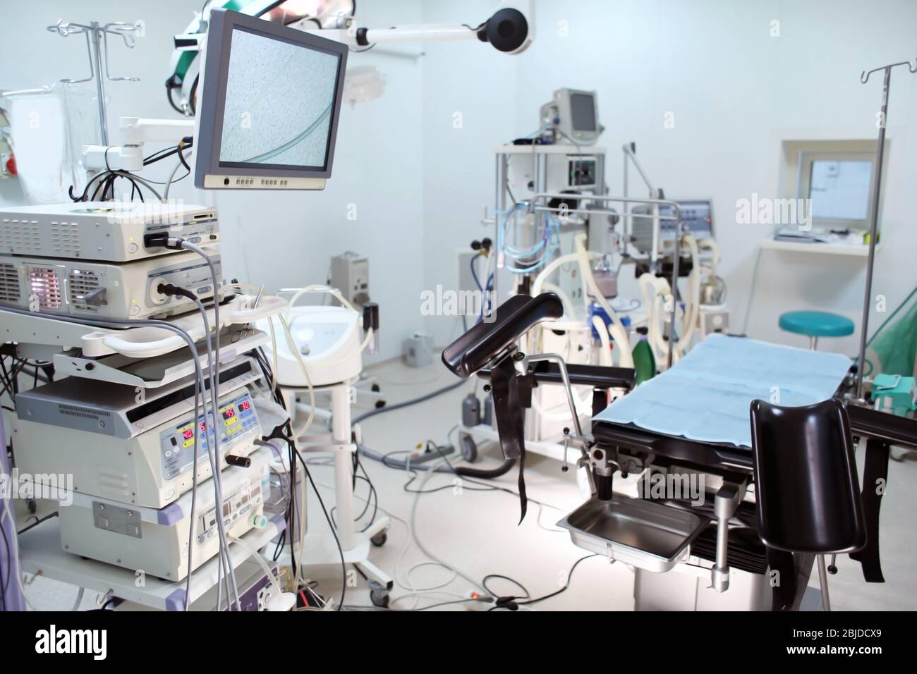 Interior of operating room in modern clinic Stock Photo - Alamy