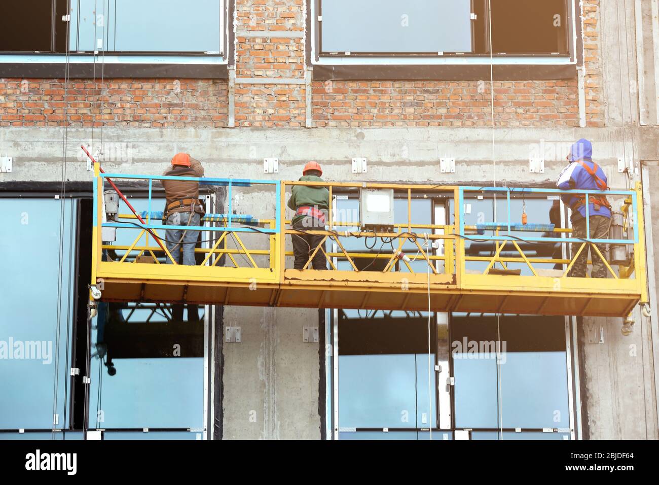 Installing windows hi-res stock photography and images - Alamy