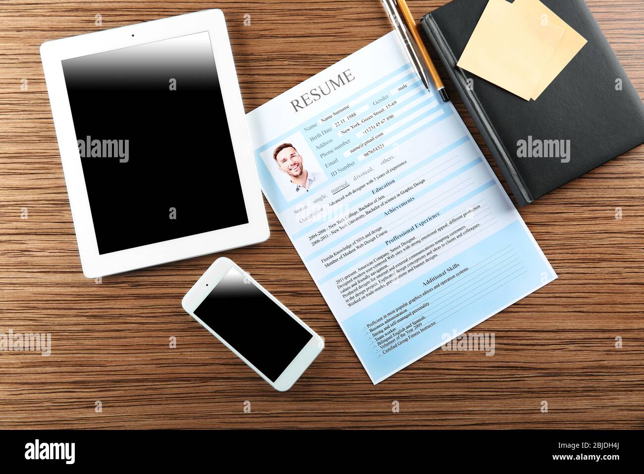 Resume top view hi-res stock photography and images - Alamy