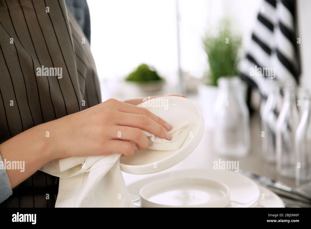 Wiping food plate hi-res stock photography and images - Alamy