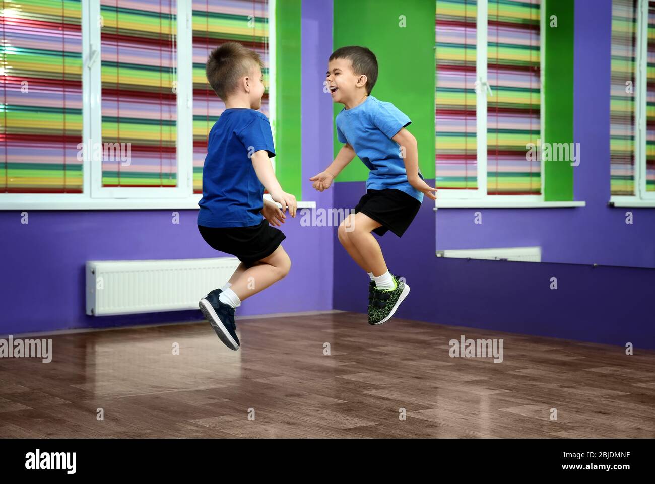 Boys gym class hi-res stock photography and images - Alamy