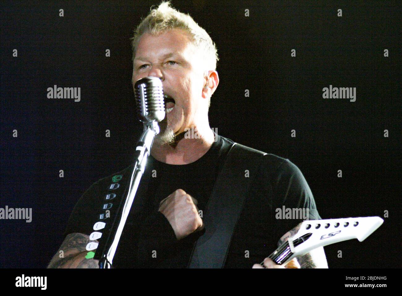 Metallica band on stage rock hi-res stock photography and images - Alamy