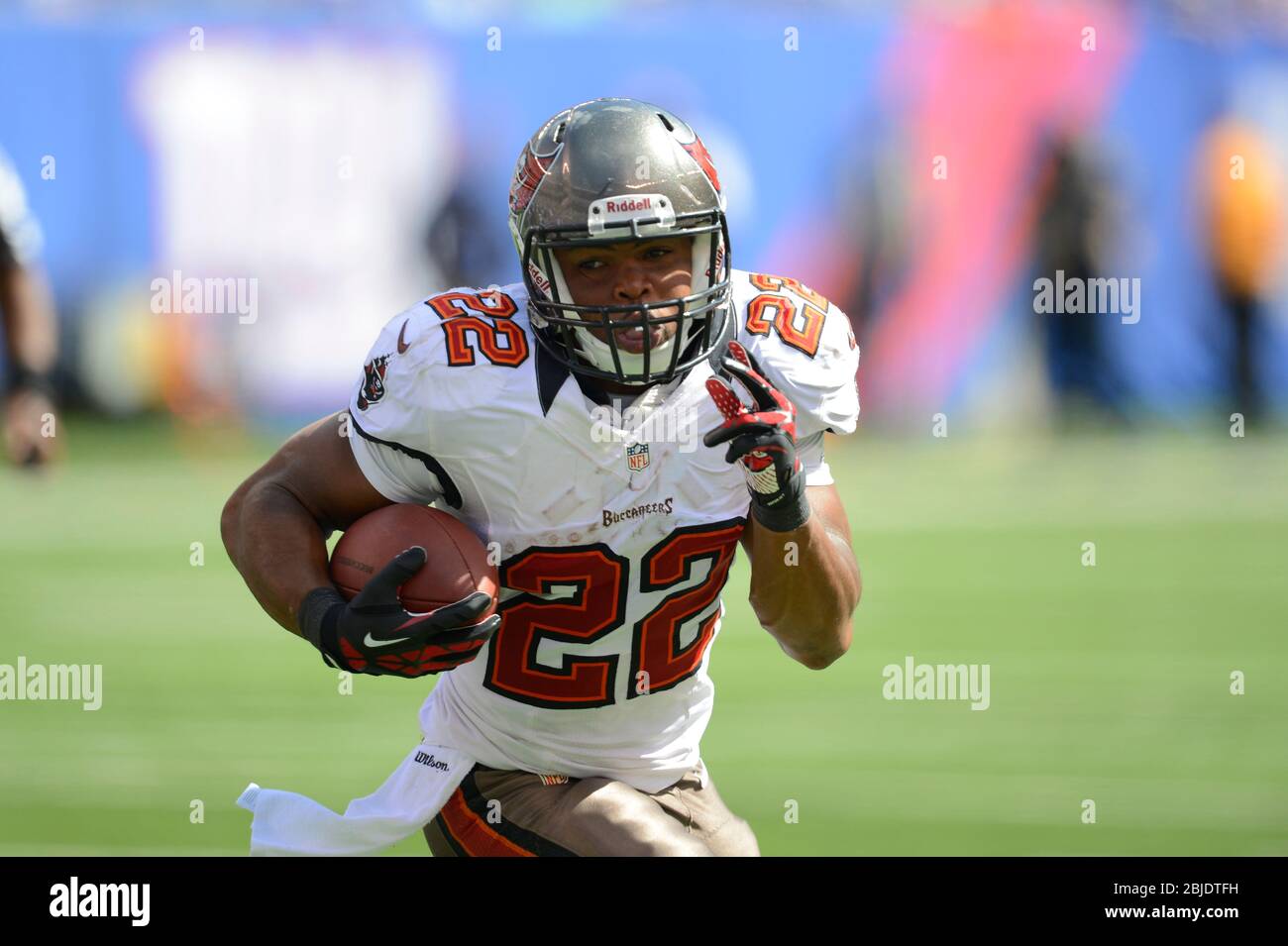 16 September 2012: Tampa Bay Buccaneers running back Doug Martin (22 ...