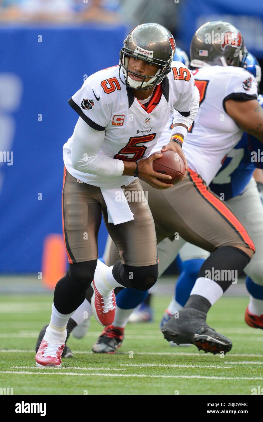 16 September 2012: Tampa Bay Buccaneers quarterback Josh Freeman (5 ...