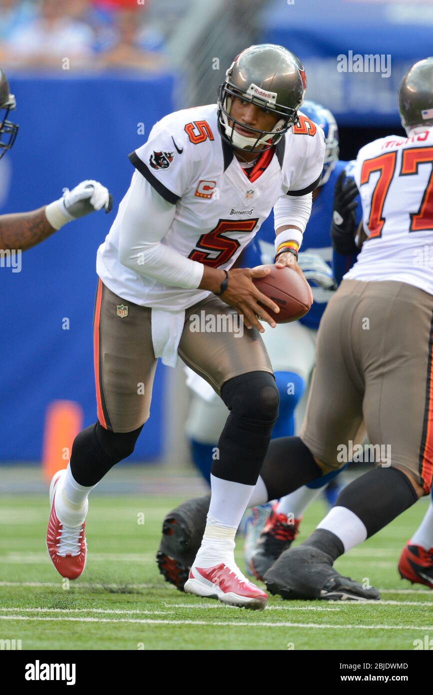 16 September 2012: Tampa Bay Buccaneers quarterback Josh Freeman (5 ...