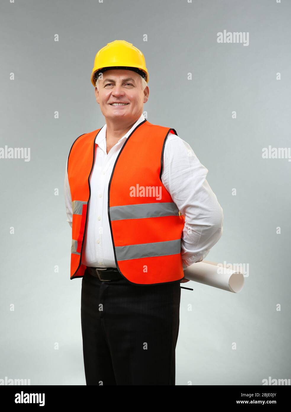 Senior engineer drawing hi-res stock photography and images - Alamy