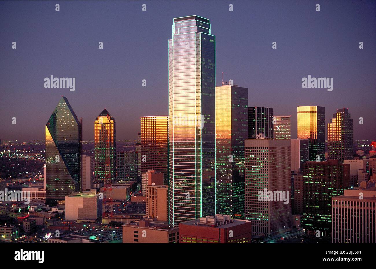 Downtown dallas at sunset hi-res stock photography and images - Alamy