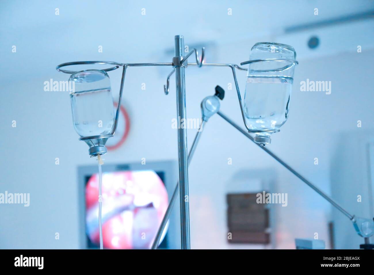 Hospital monitor drip hi-res stock photography and images - Alamy