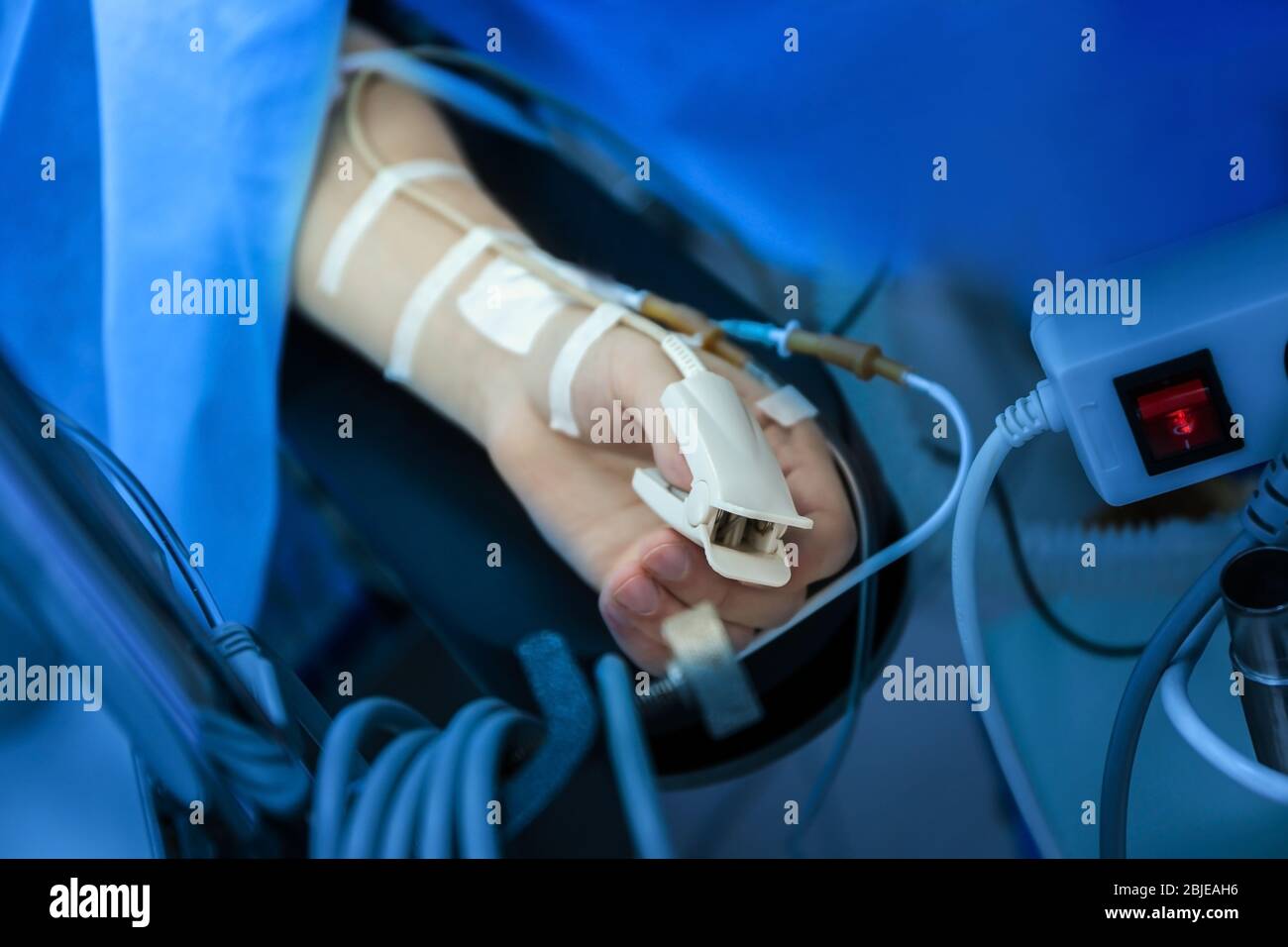 Oxymeter hi-res stock photography and images - Alamy