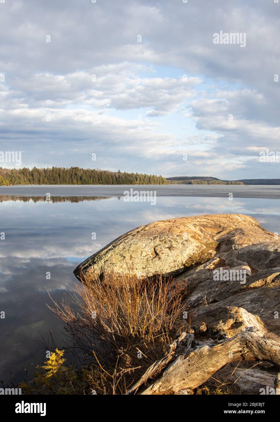 Smoke lake algonquin provincial park hi-res stock photography and ...