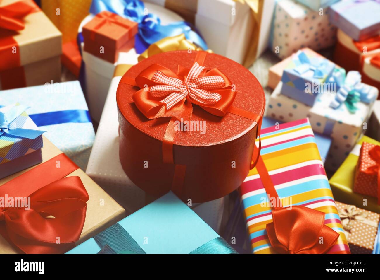 Set gift boxes valentines hi-res stock photography and images - Alamy
