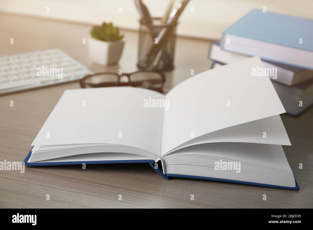 College stationery books open hi-res stock photography and images - Alamy
