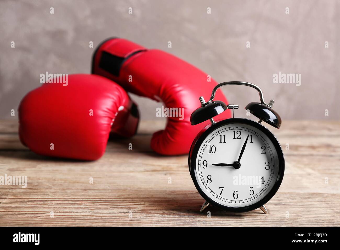 Boxing bell and clock hi-res stock photography and images - Alamy