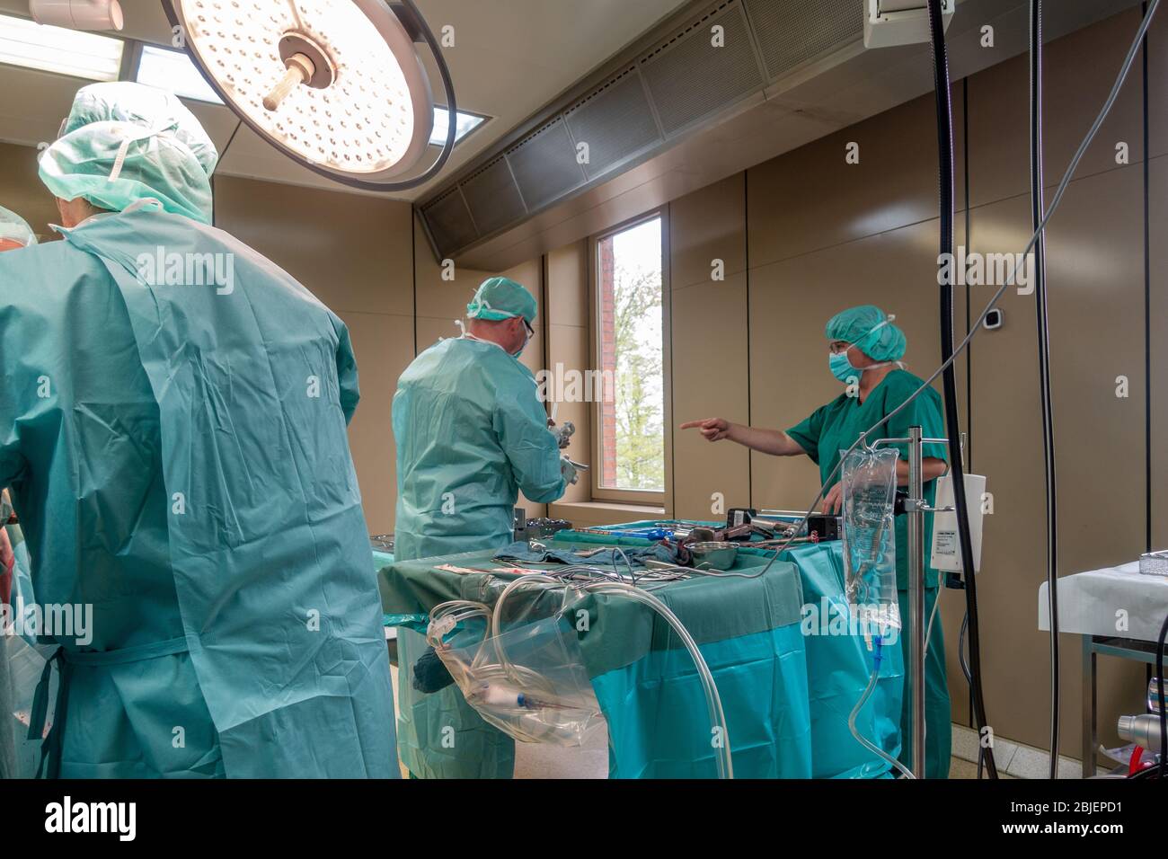 Human hip operation hi-res stock photography and images - Alamy