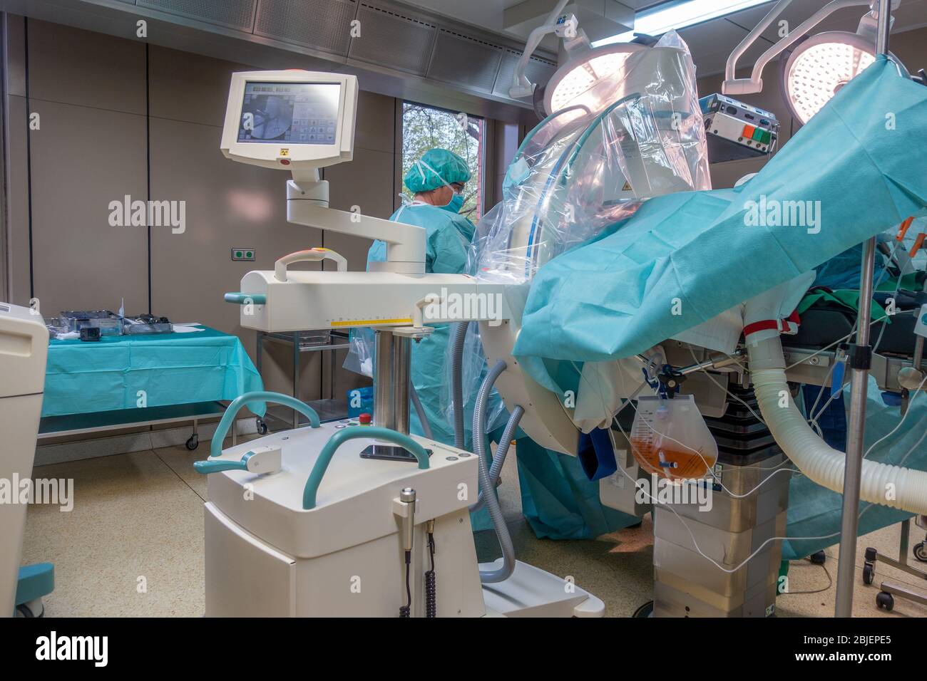 Human hip operation hi-res stock photography and images - Alamy