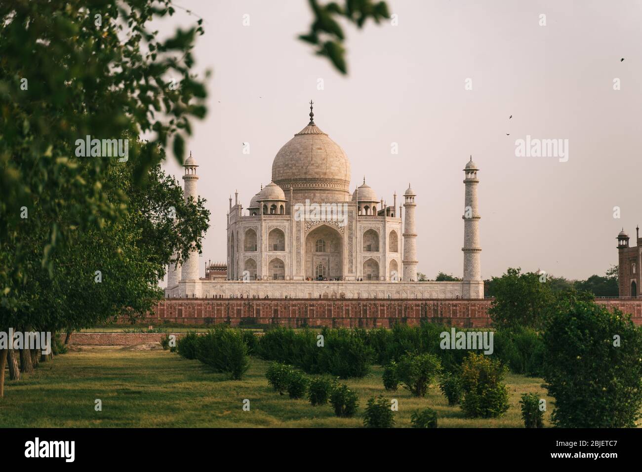 Taj mahal shot sunset hi-res stock photography and images - Alamy