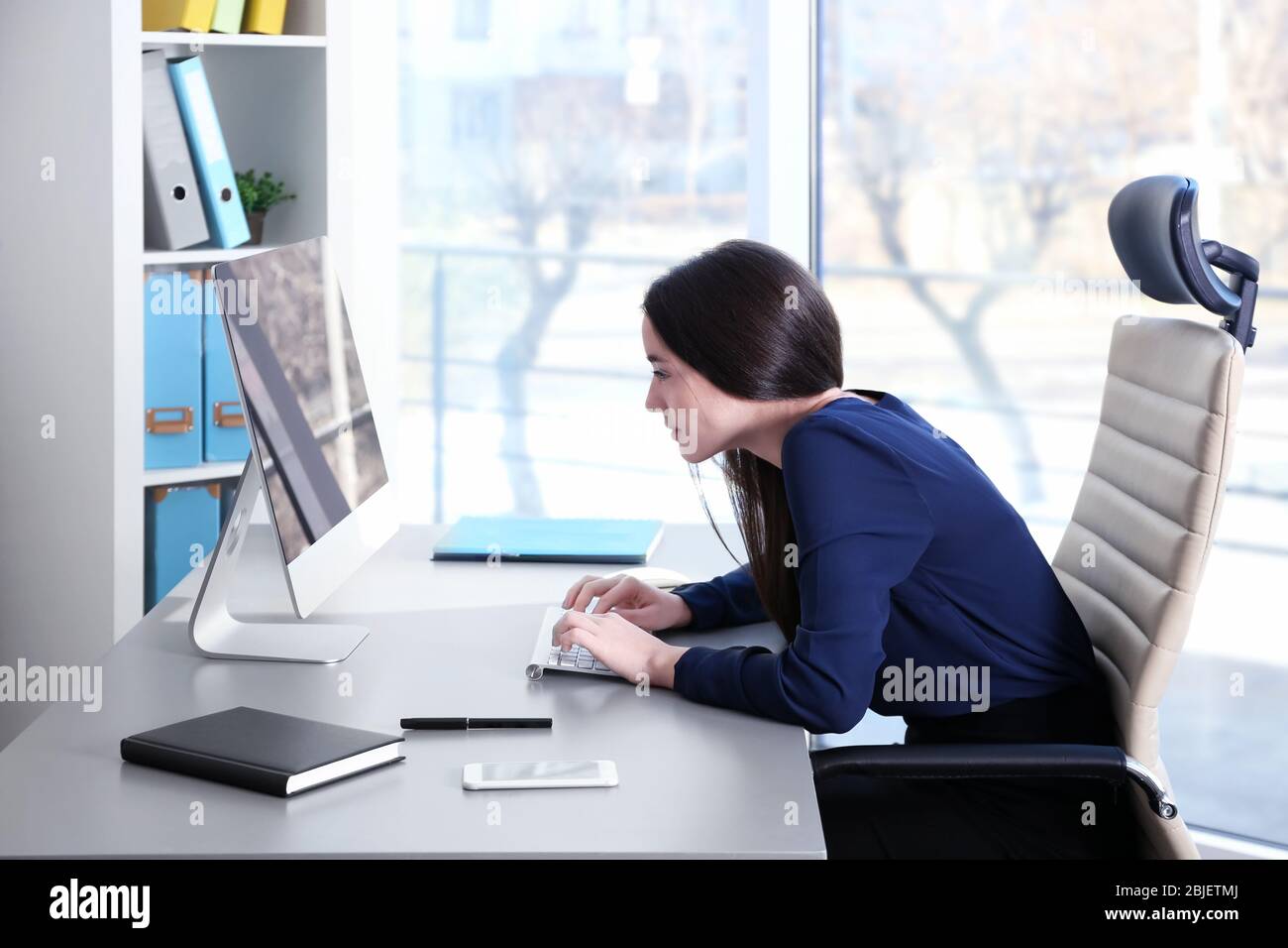 Good posture and computer hi-res stock photography and images - Alamy