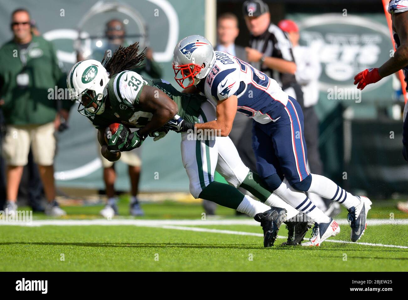 October 20, 2013: New York Jets running back Chris Ivory (33) is ...
