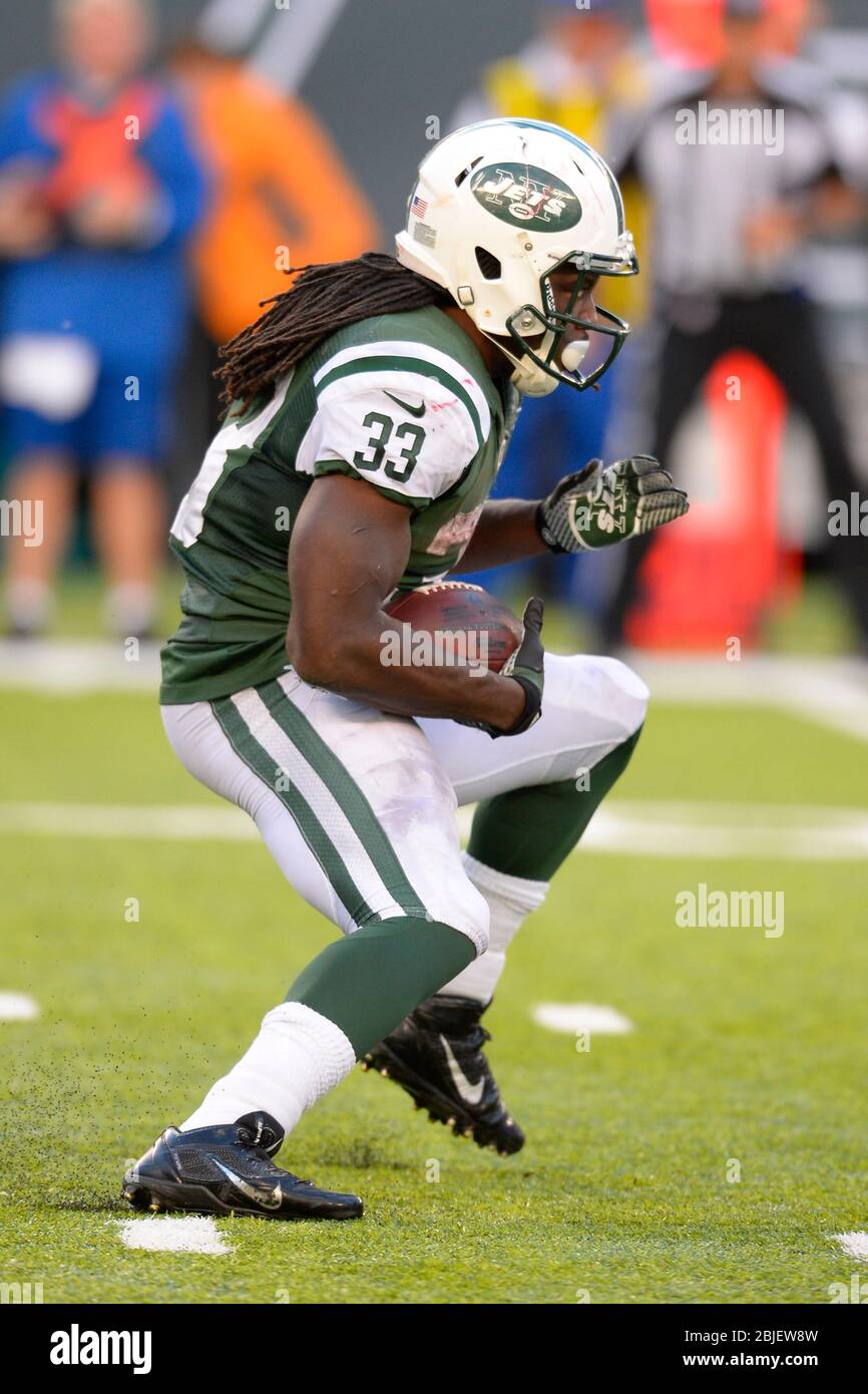 October 20, 2013: New York Jets running back Chris Ivory (33) carries ...