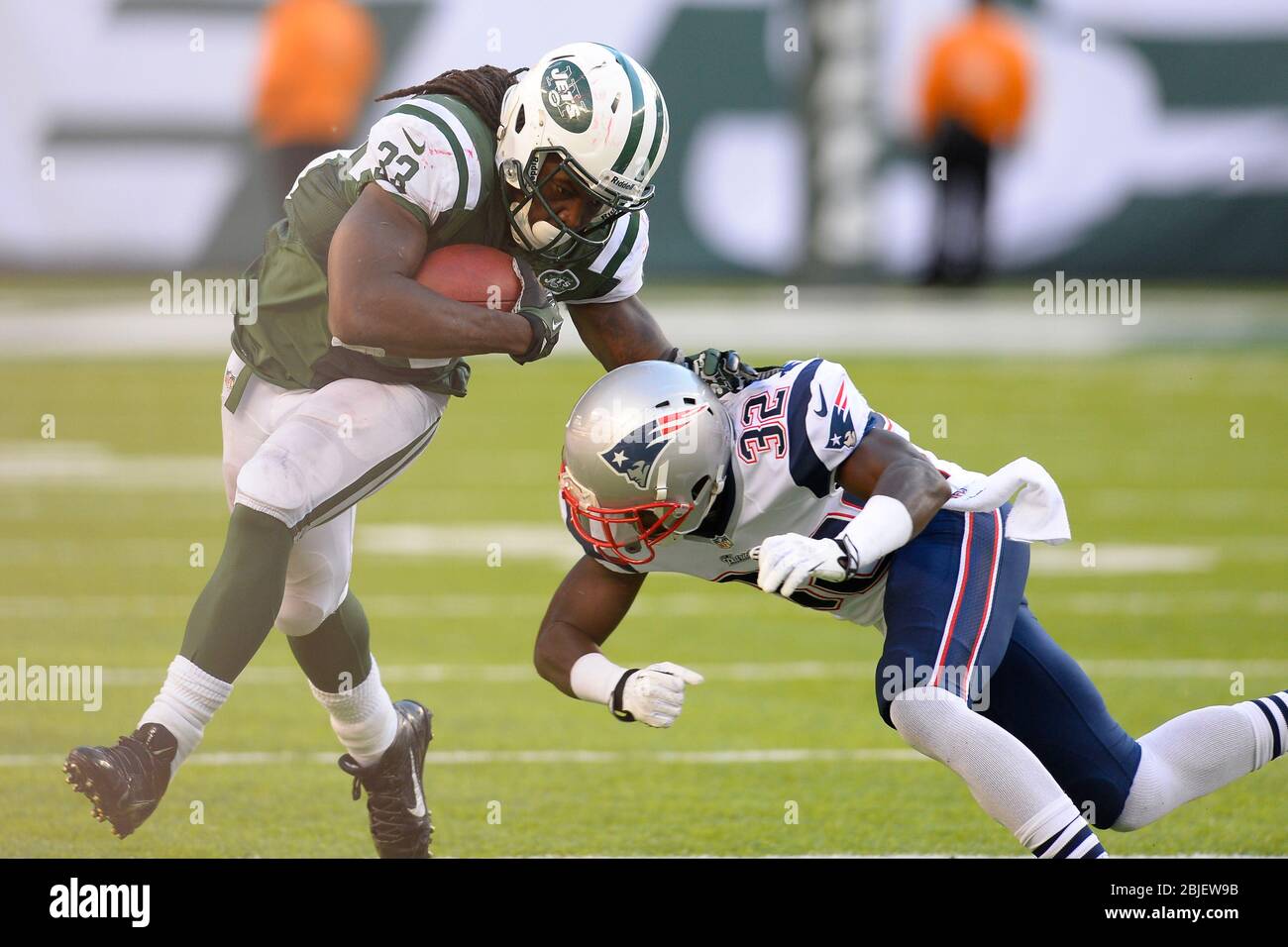 October 20, 2013: New York Jets running back Chris Ivory (33) tackled ...