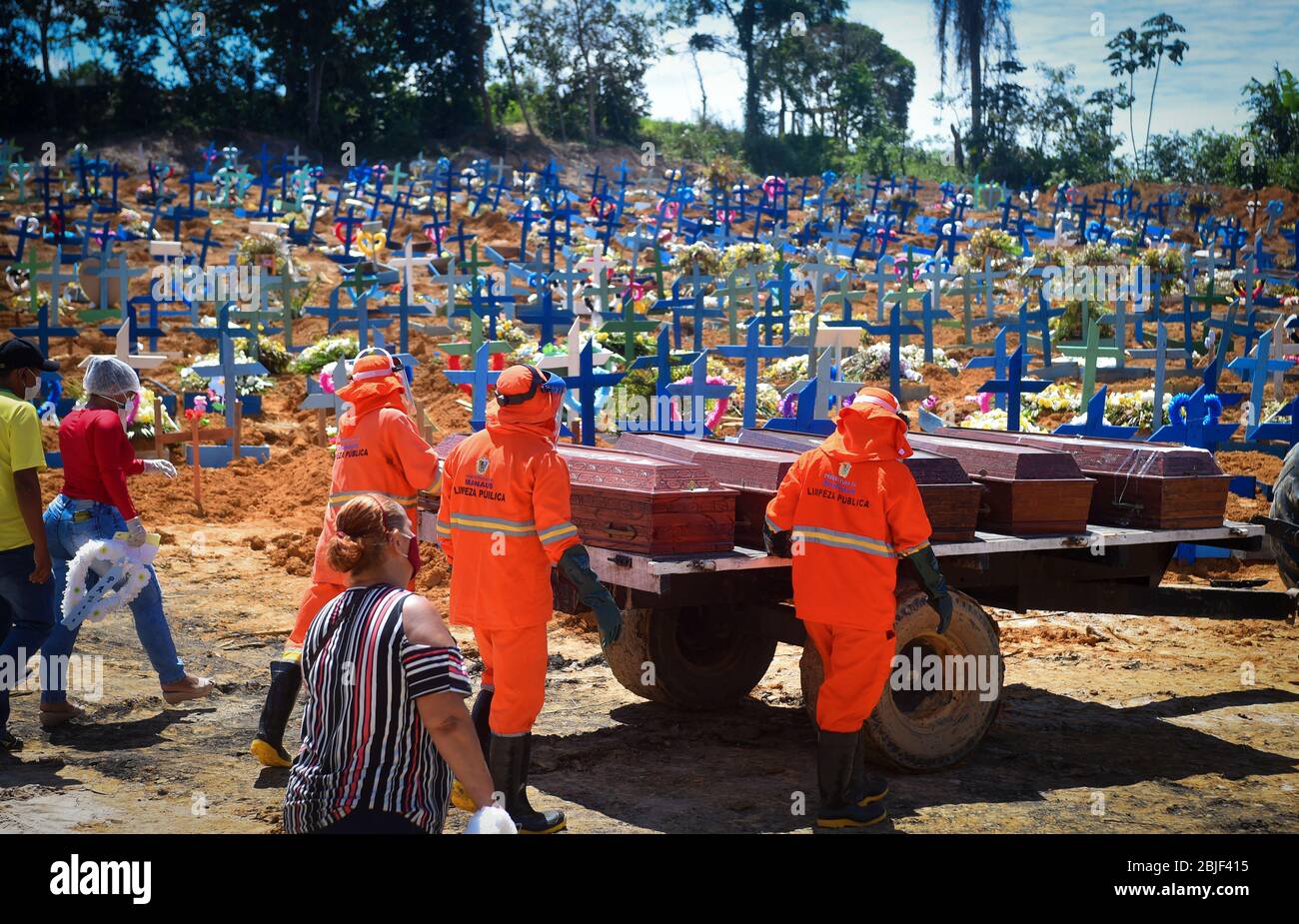 Dug up grave hi-res stock photography and images - Alamy