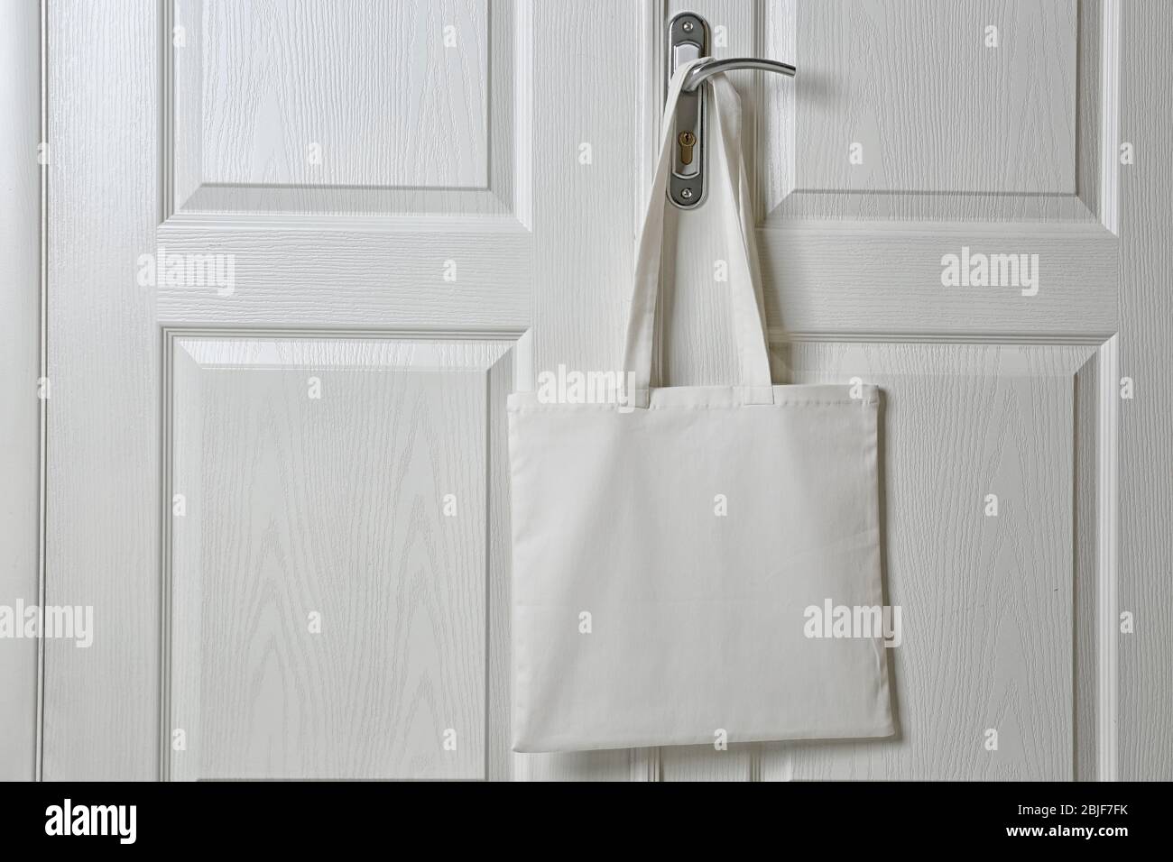Empty label door handle hi-res stock photography and images - Alamy