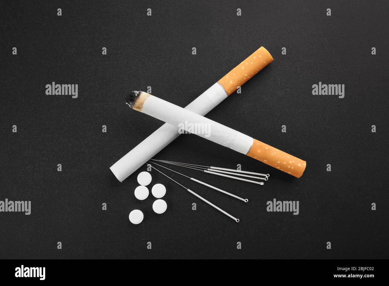 Cigarettes and pills hi-res stock photography and images - Alamy