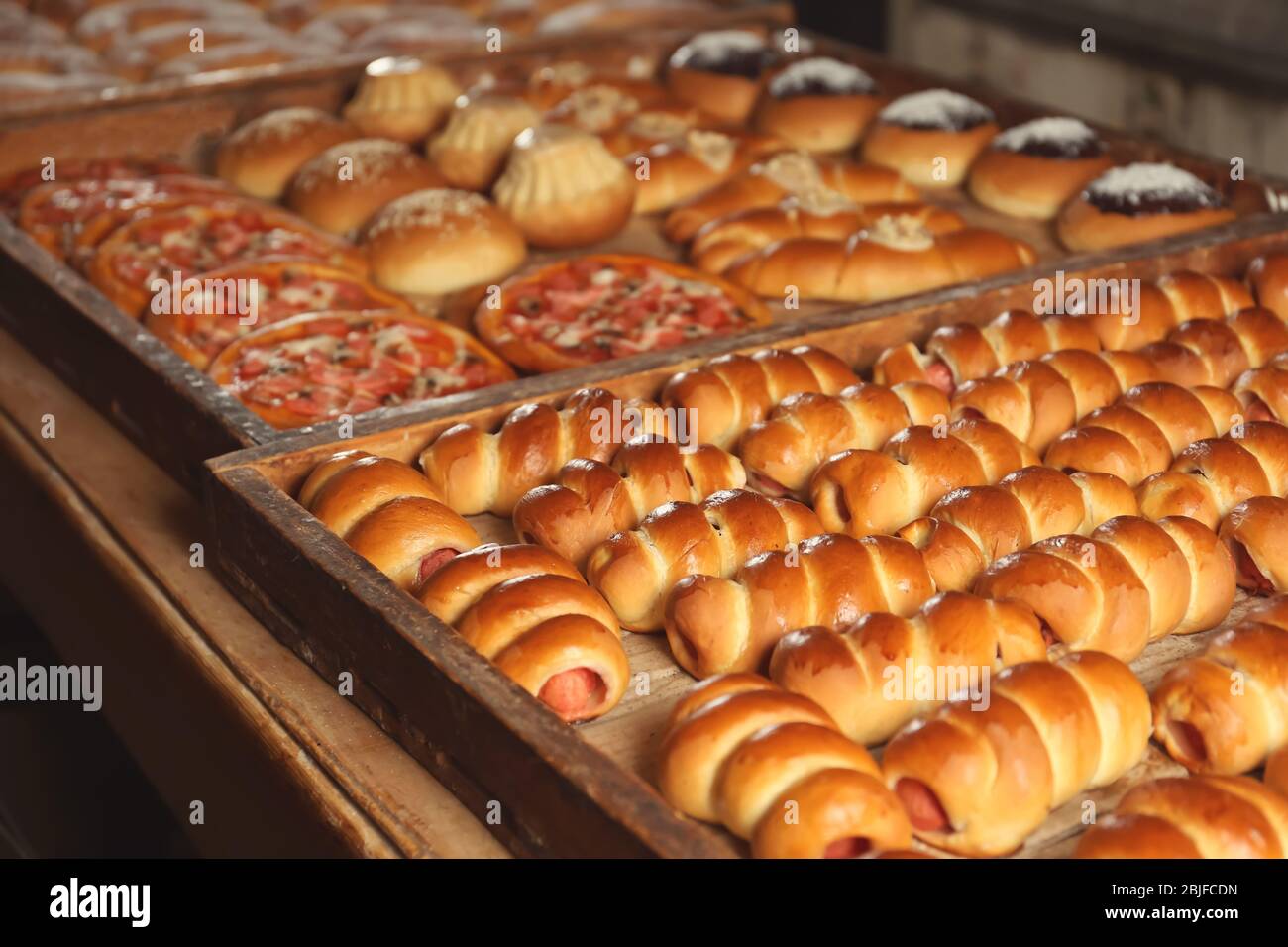 Wooden pallets food hi-res stock photography and images - Alamy
