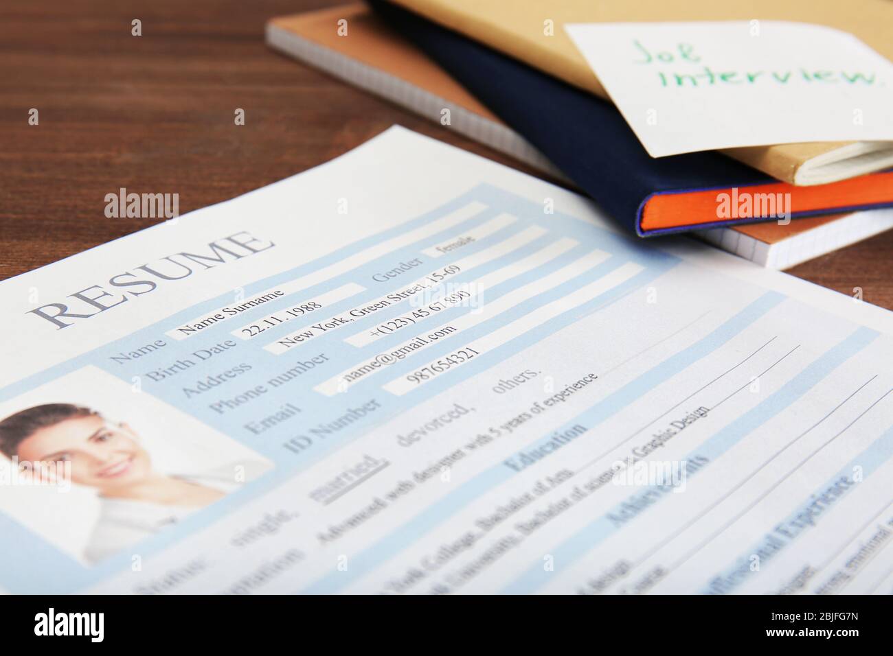 Resume form on table hi-res stock photography and images - Alamy