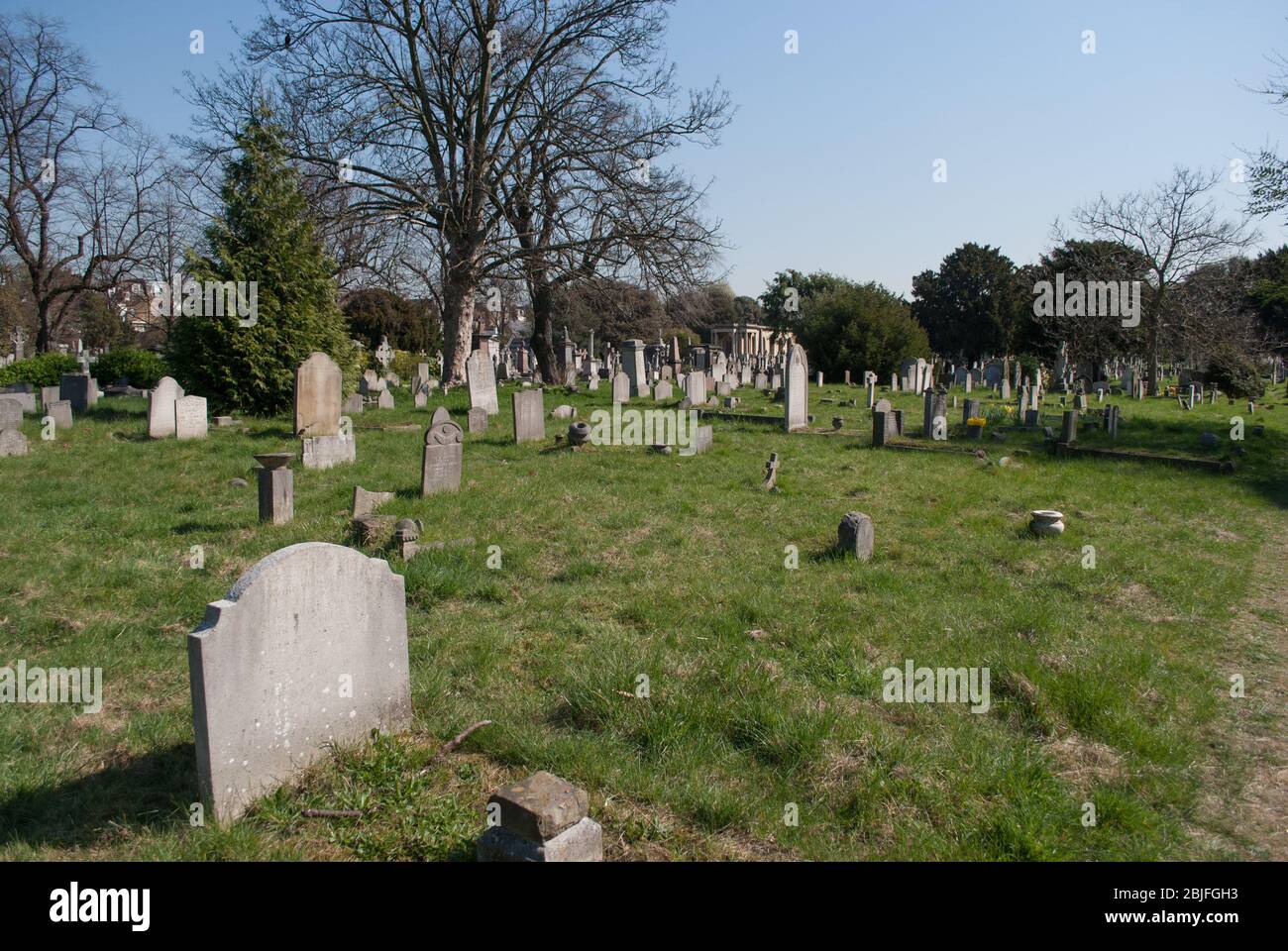 Brompton Cemetery, Fulham Rd, Kensington, London SW10 9UG Stock Photo ...