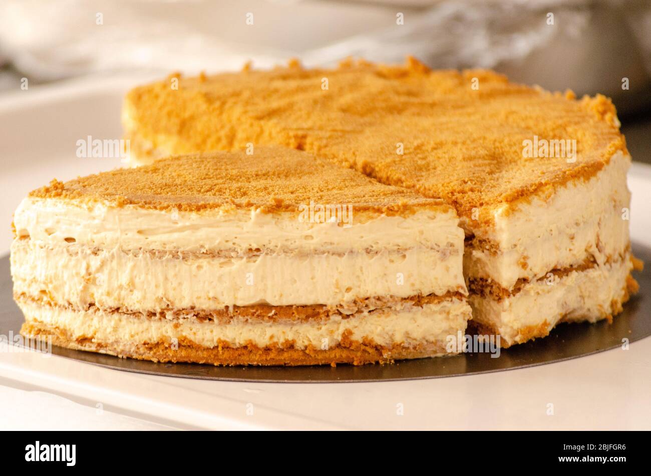 French layered cake hi-res stock photography and images - Alamy