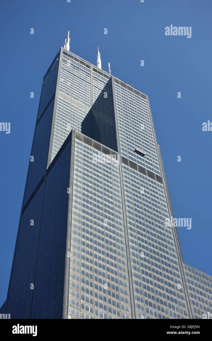 Tallest building in chicago hi-res stock photography and images - Alamy