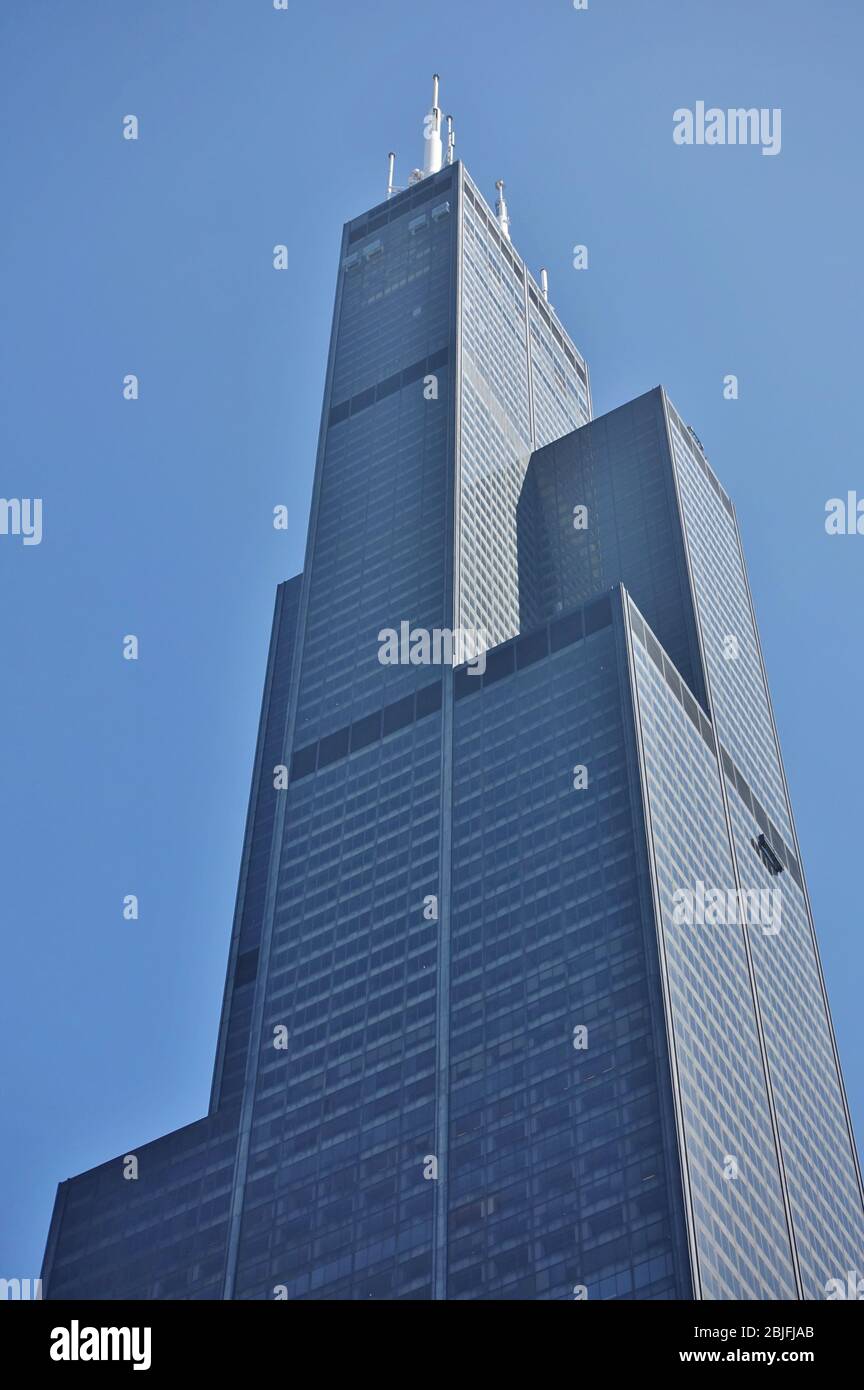 CHICAGO, IL -25 MAR 2020- Day view of the Willis Tower (formerly called ...